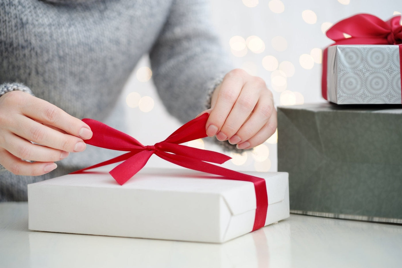 How to Wrap Presents: Easy Step-by-Step Guide | PackQueen